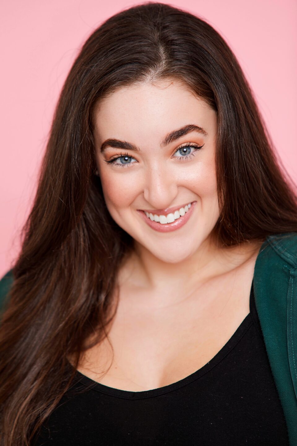 Zoe Nazarian Actress & Social Media Influencer - About Insider