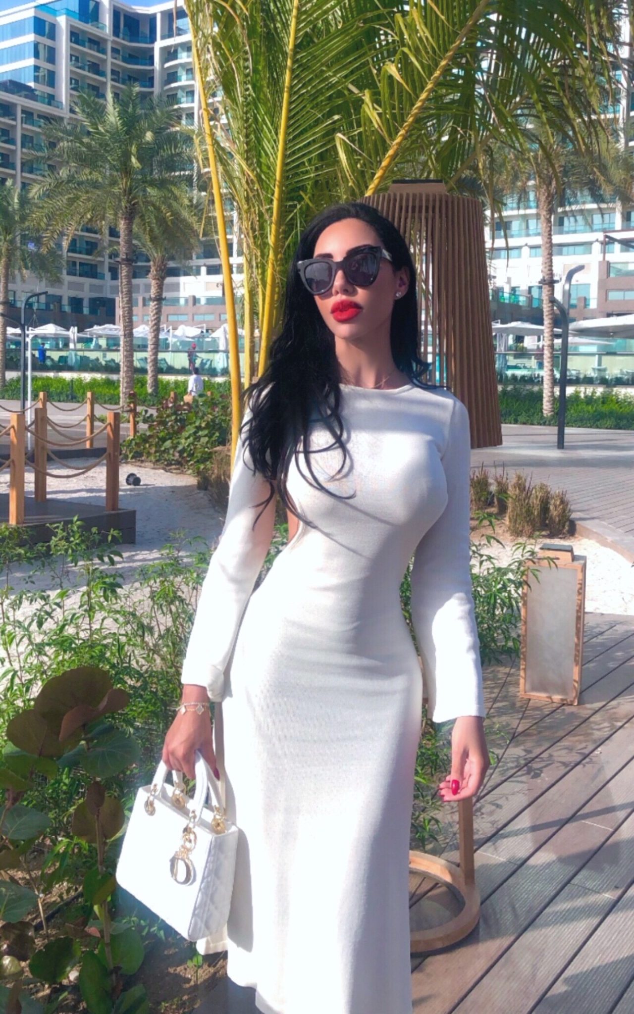 Lala O.Roch Self-help blueprint Light Up Your Worth provides life ...