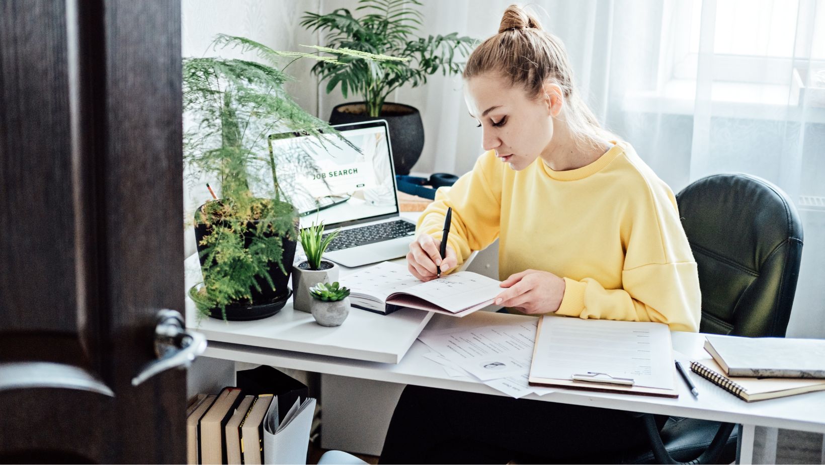 How to Spot and Avoid Ghost Jobs